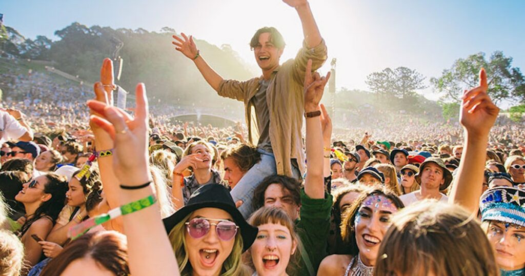 Best Outdoor Activities in Byron Bay - Wicked Bucks